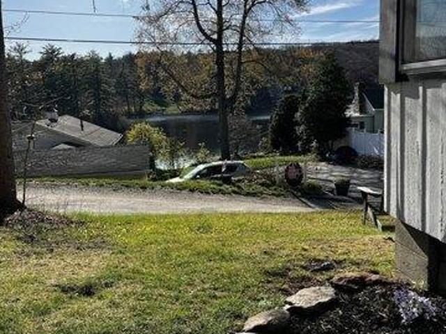 house with 3 bedroom, Charlton MA ES104850910