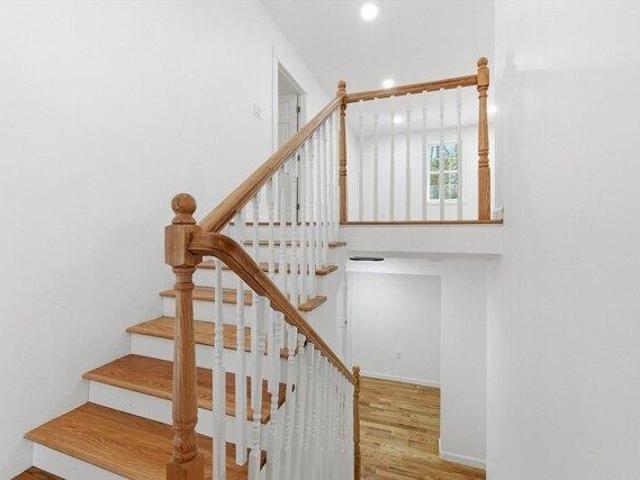 house with 3 bedroom, Charlton MA ES105082646