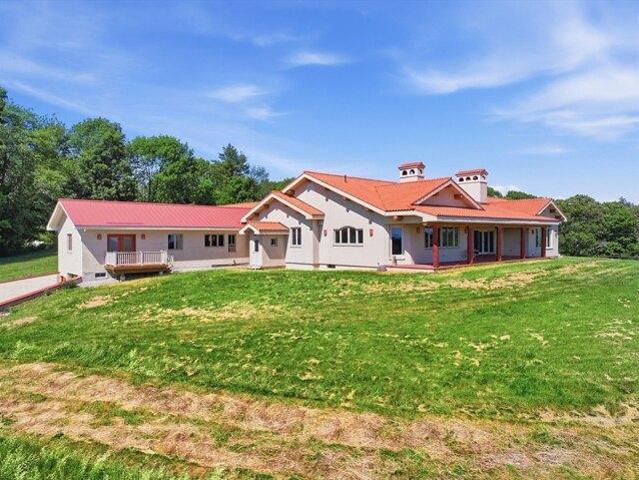 house with 3 bedroom, Charlton MA ES105095125