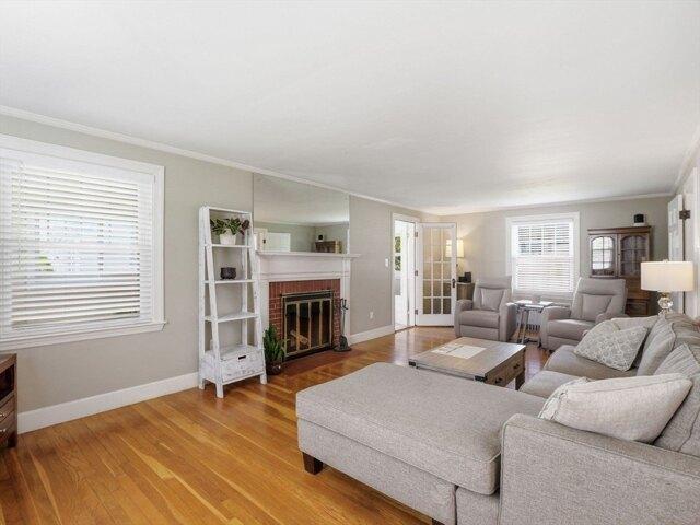 house with 3 bedroom, Chelmsford MA DLS102479627