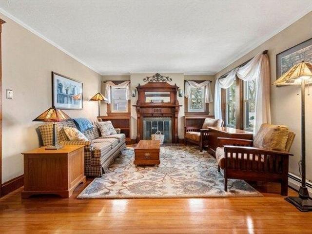 house with 3 bedroom, Chelmsford MA DLS102822573