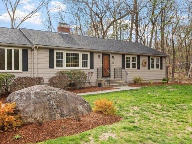 house with 3 bedroom, Chelmsford MA DS102583578