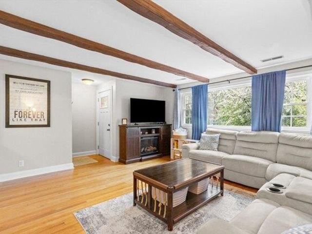 house with 3 bedroom, Chelmsford MA ES104261971