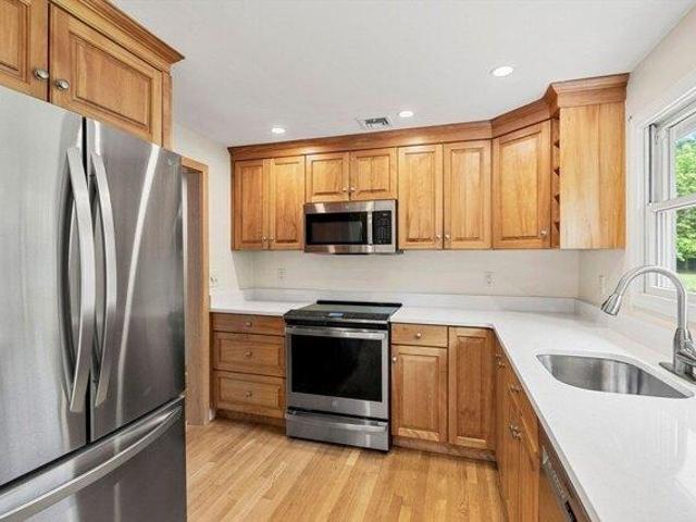 house with 3 bedroom, Chelmsford MA ES104850430