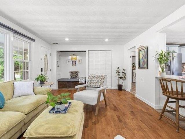 house with 3 bedroom, Chelmsford MA ES105060479