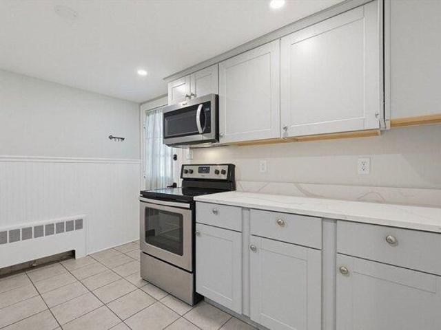 house with 3 bedroom, Chelmsford MA ES105124001
