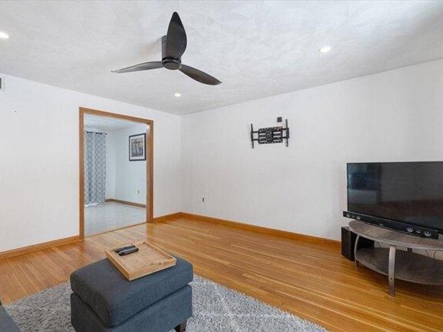 house with 3 bedroom, Chelmsford MA ES105193056