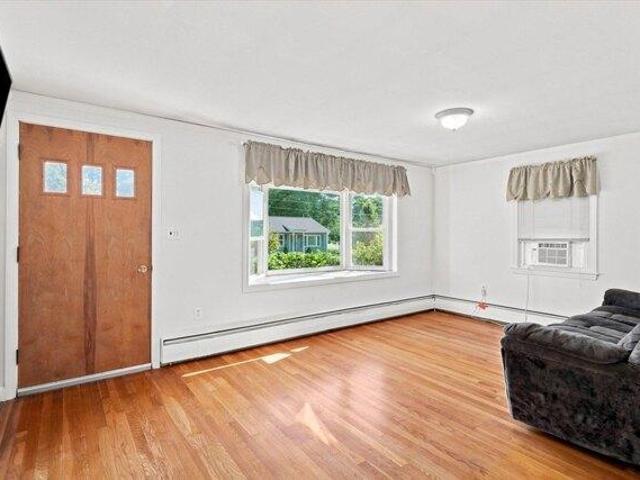 house with 3 bedroom, Chelmsford MA ES105206670