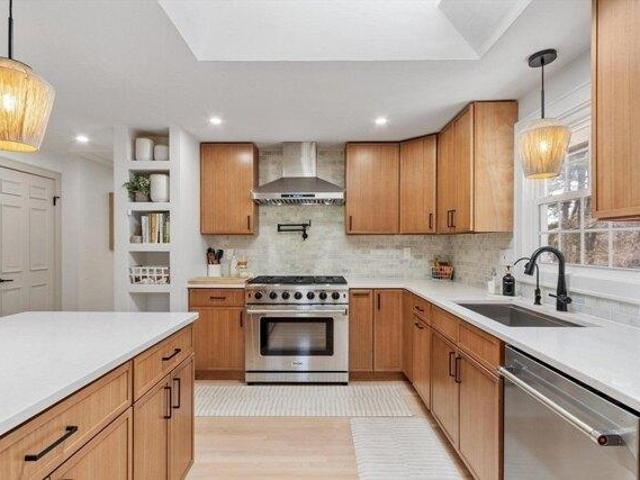 house with 3 bedroom, Chelmsford MA ES102825306