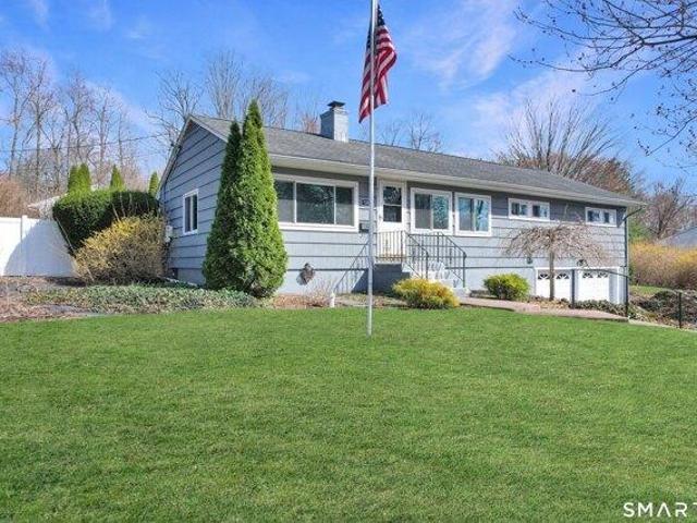 house with 3 bedroom, Cheshire CT DLS102213580