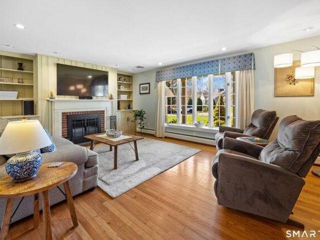 house with 3 bedroom, Cheshire CT DLS102217751