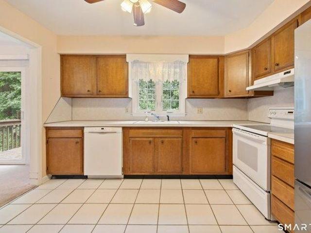 house with 3 bedroom, Cheshire CT ES103432929
