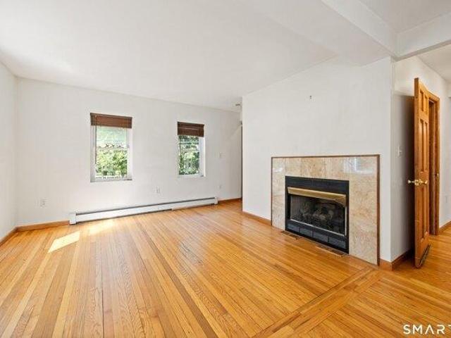 house with 3 bedroom, Cheshire CT ES105143248