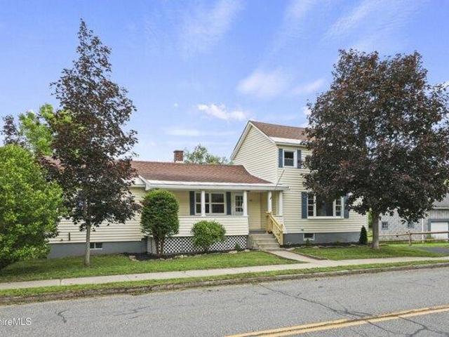 house with 3 bedroom, Cheshire MA DS104151585