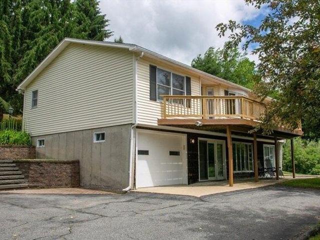 house with 3 bedroom, Cheshire MA DS104262275