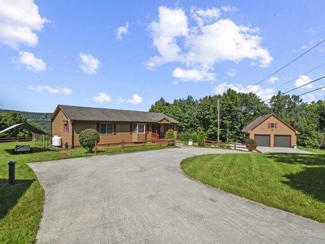 house with 3 bedroom, Cheshire MA DS104407980