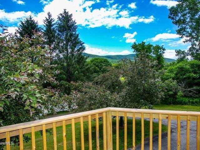 house with 3 bedroom, Cheshire MA ES103851487