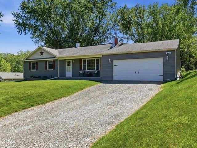 house with 3 bedroom, Cheshire MA ES104411169