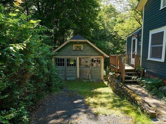 house with 3 bedroom, Chester MA DS103501338