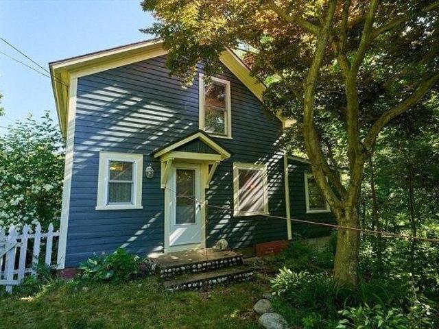 house with 3 bedroom, Chester MA ES103501338