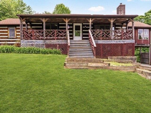 house with 3 bedroom, Chester MA ES103932885