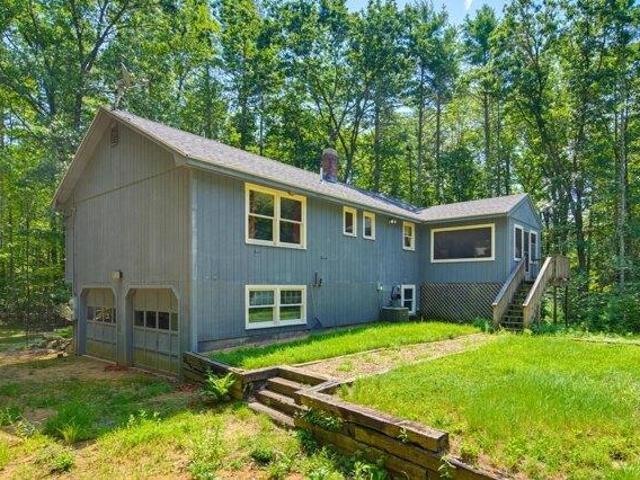 house with 3 bedroom, Chester NH ES105108721