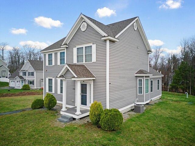 house with 3 bedroom, Chester NH ES103444873