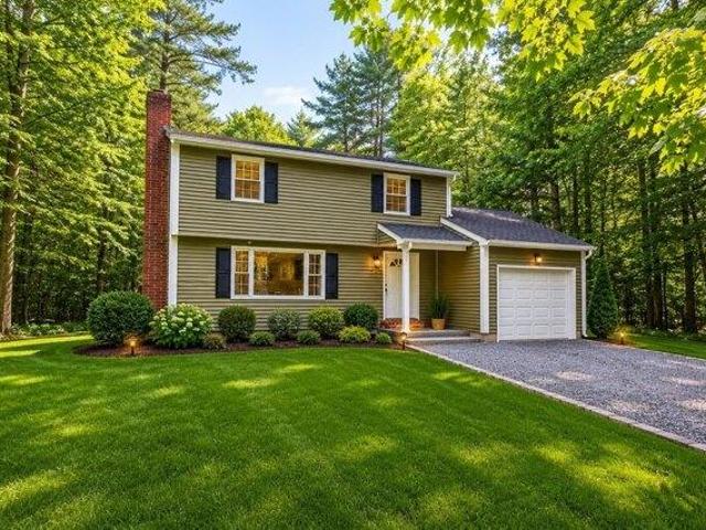 house with 3 bedroom, Chester NH ES103806828