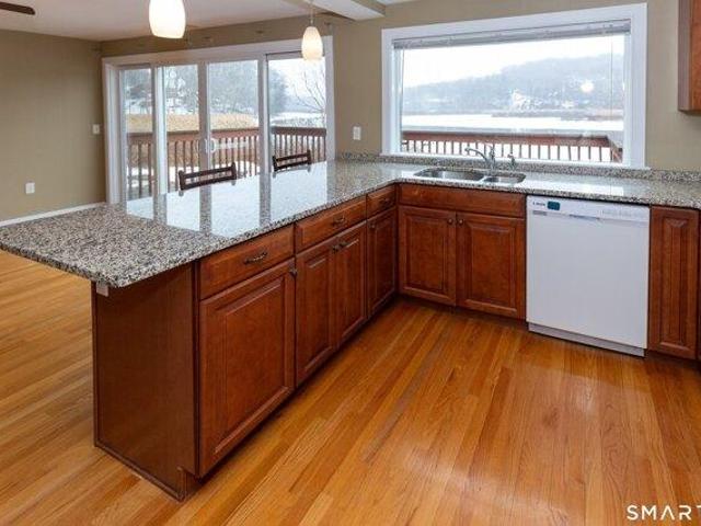 house with 3 bedroom, Chester CT ES104375275
