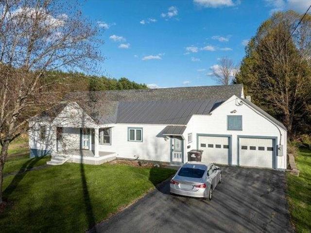 house with 3 bedroom, Chester VT DS103224270