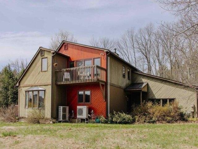 house with 3 bedroom, Chesterfield NH DS102635244