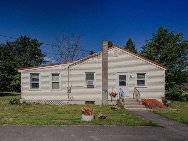 house with 3 bedroom, Chesterfield NH ES103434618