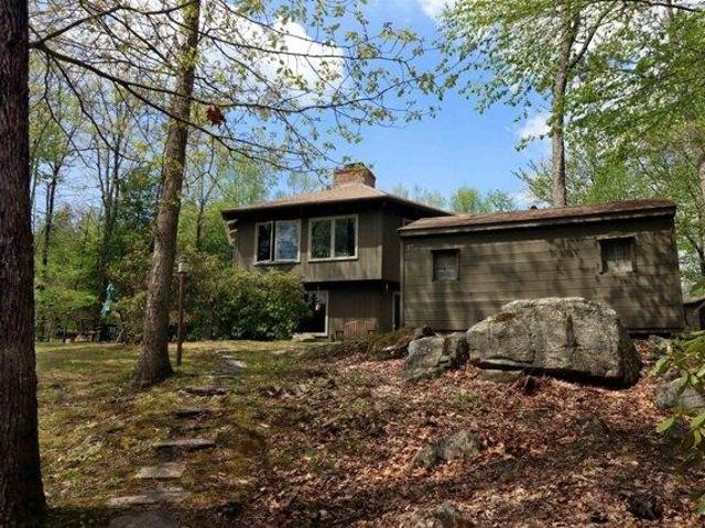 house with 3 bedroom, Chesterfield NH ES104570992