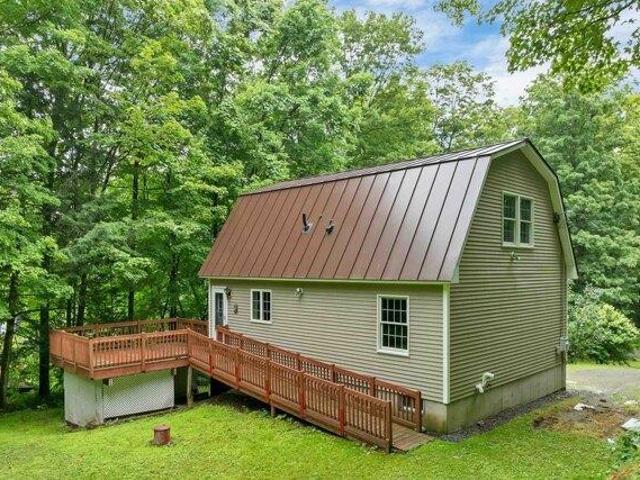house with 3 bedroom, Chesterfield NH ES104789866