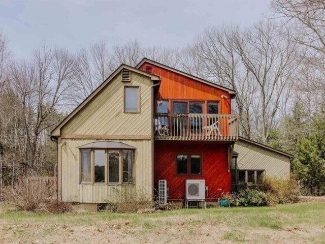 house with 3 bedroom, Chesterfield NH ES104330506