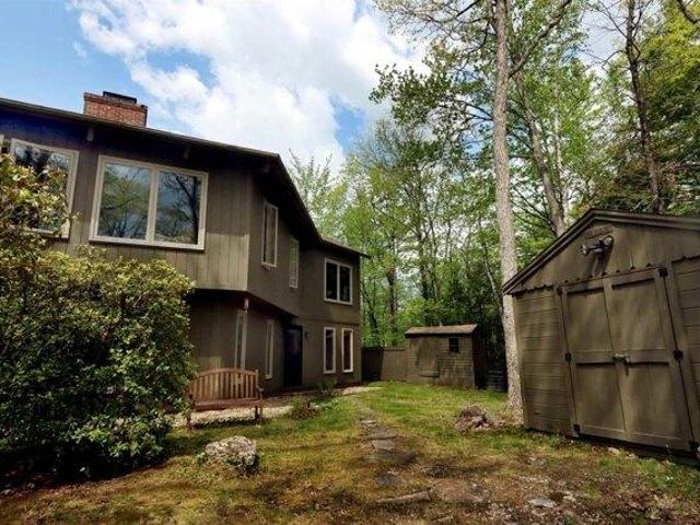 house with 3 bedroom, Chesterfield NH ES105127543