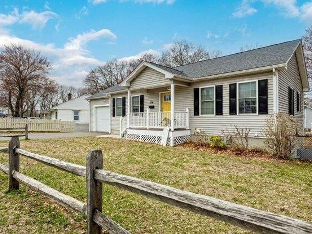 house with 3 bedroom, Chicopee MA DLS102342455