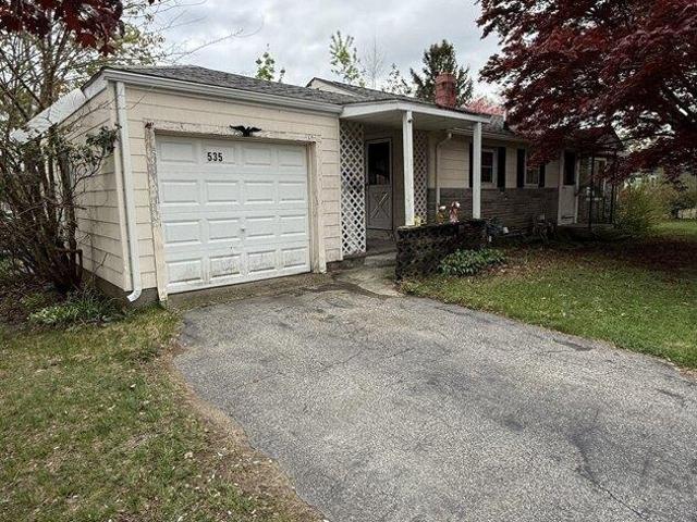 house with 3 bedroom, Chicopee MA DS102342827