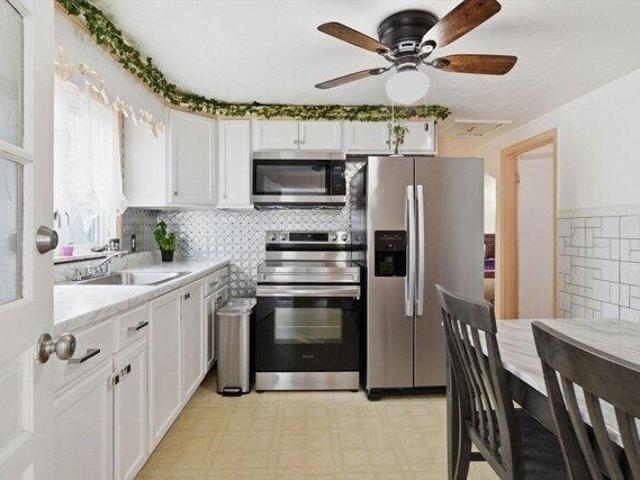 house with 3 bedroom, Chicopee MA DS102583173