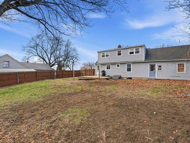 house with 3 bedroom, Chicopee MA DS102591752