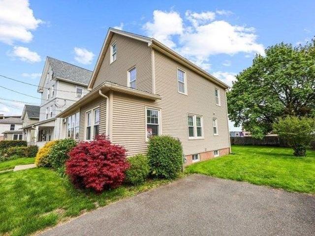 house with 3 bedroom, Chicopee MA DS102632983