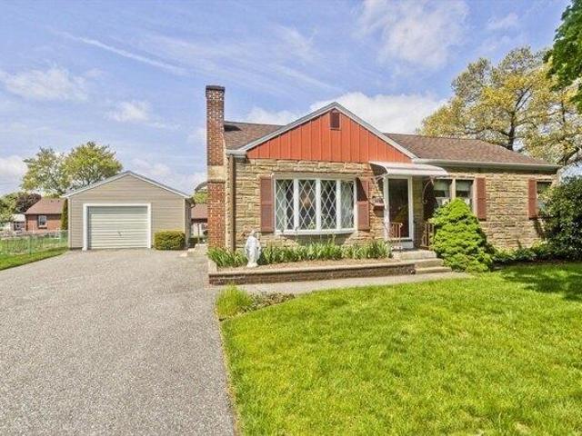 house with 3 bedroom, Chicopee MA DS102859492