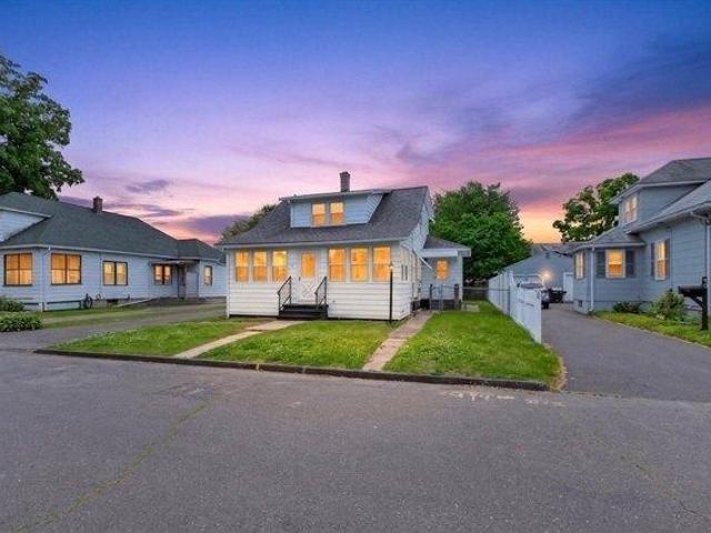 house with 3 bedroom, Chicopee MA DS102823715