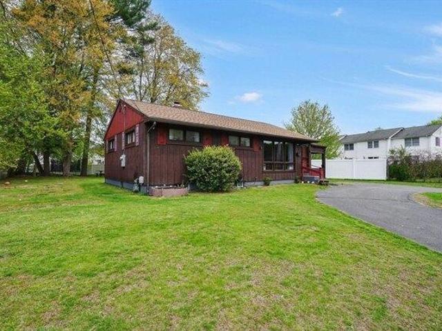 house with 3 bedroom, Chicopee MA DS103034800