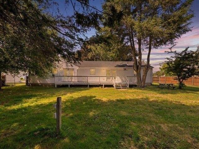 house with 3 bedroom, Chicopee MA DS103223874