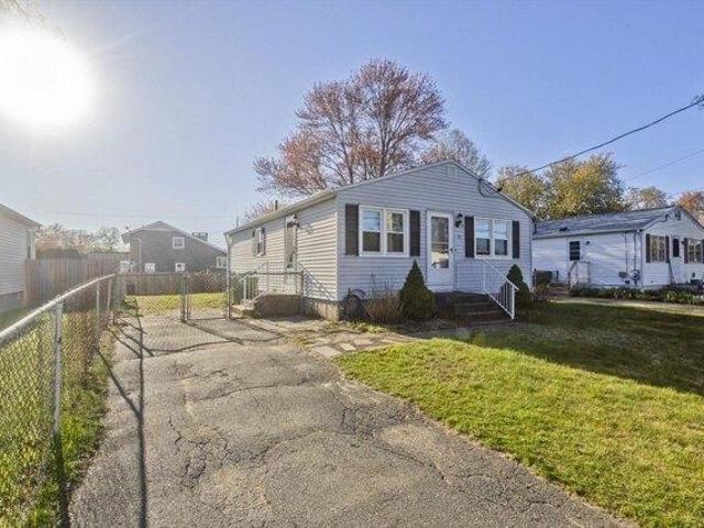 house with 3 bedroom, Chicopee MA DS103444589