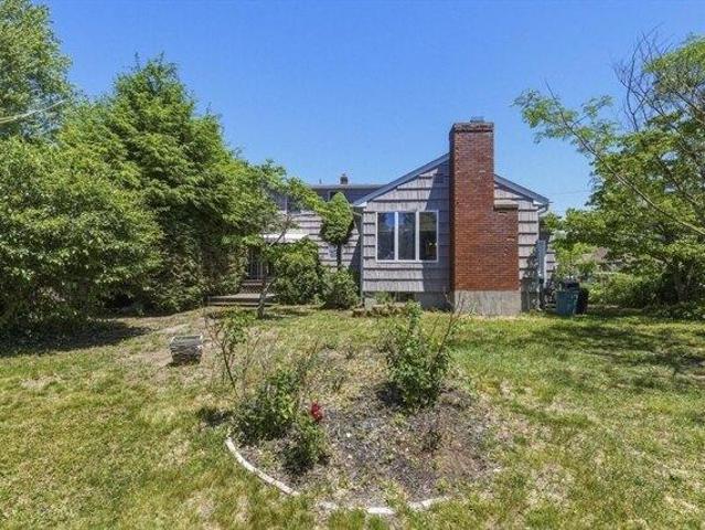 house with 3 bedroom, Chicopee MA DS103436621