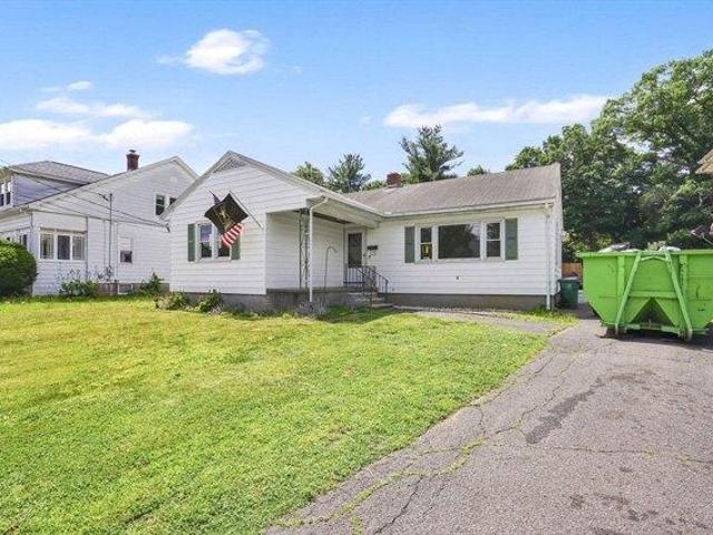 house with 3 bedroom, Chicopee MA DS103436865
