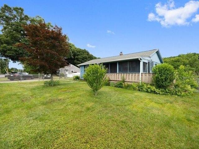 house with 3 bedroom, Chicopee MA DS103886284