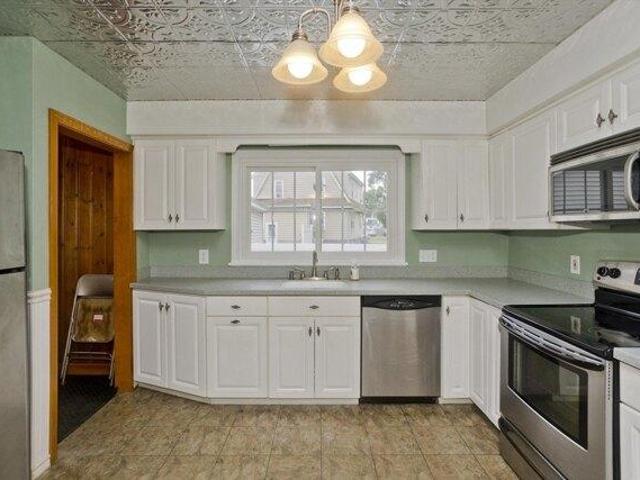 house with 3 bedroom, Chicopee MA DS103809447